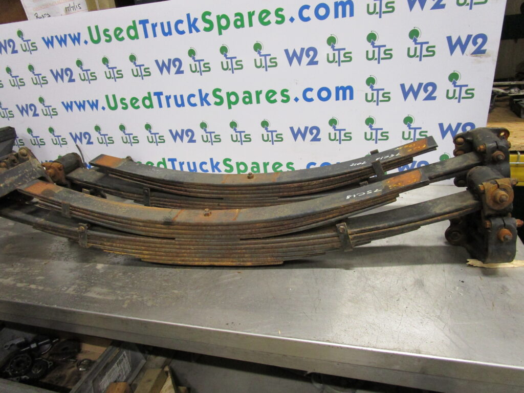 MITSUBISHI FUSO 75C15/18 REAR SPRINGS (PAIR) - Comvex Parts