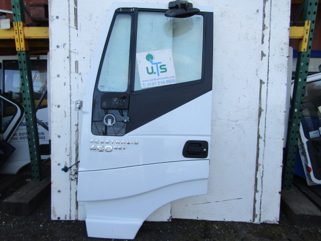 IVECO STRALIS NEARSIDE PASSENGER DOOR COMPLETE - Used Truck Spares