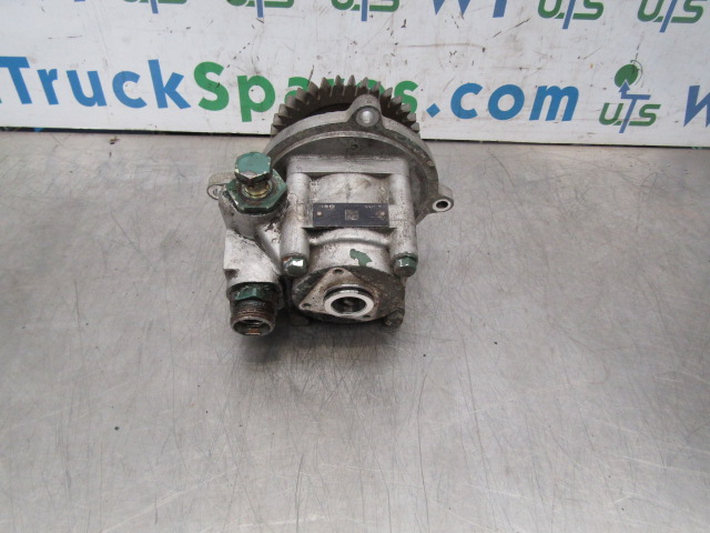 VOLVO FH13A POWER STEERING PUMP P/NO 20902696 - Used Truck Spares